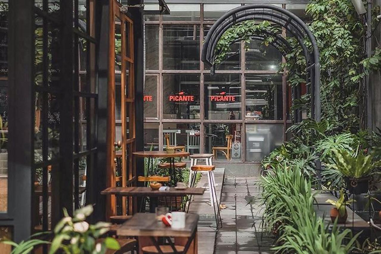 Cafe di Jakarta dengan View Bagus Buat Ngerjain Tugas.